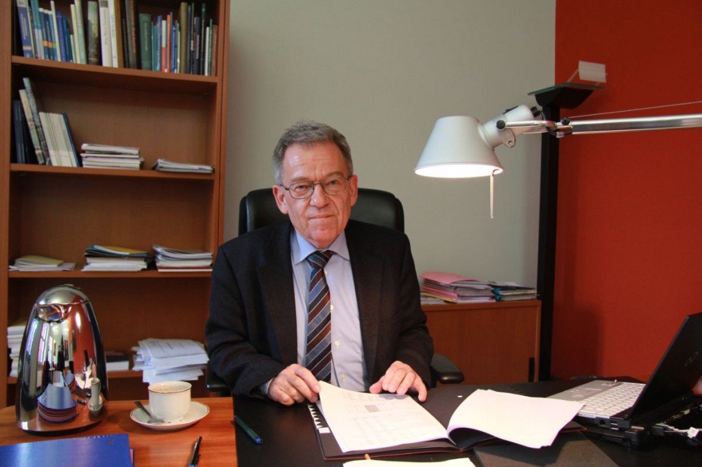 Stellenausschreibung: Die Uni sucht einen neuen Rektor | webmoritz.